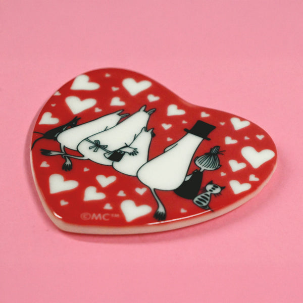 Moomin Love Hearts Around Moomin Family Heart Shaped Ceramic Fridge ...